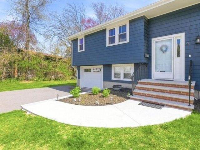house with 3 bedroom, Dedham MA ES103128116