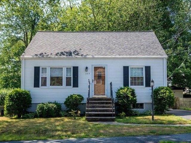 house with 3 bedroom, Dedham MA ES104409302