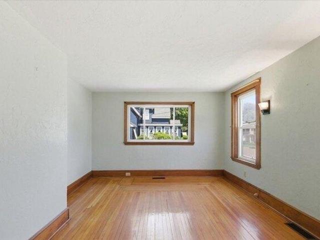 house with 3 bedroom, Dedham MA ES104444723