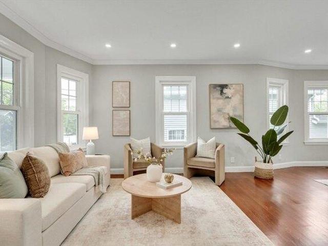 house with 3 bedroom, Dedham MA ES104297313
