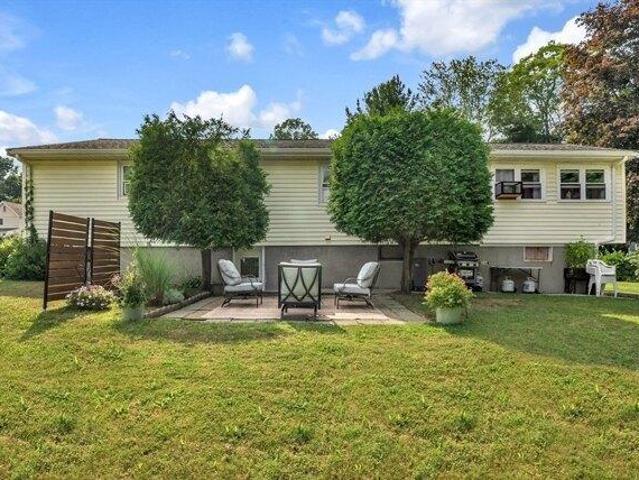 house with 3 bedroom, Dedham MA ES105124487