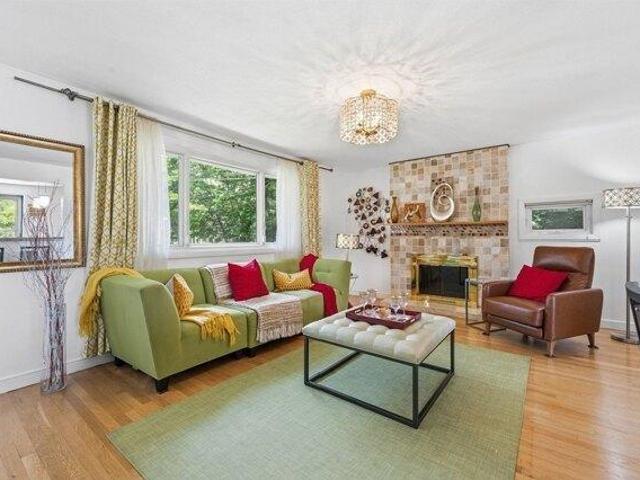 house with 3 bedroom, Dedham MA ES105124570
