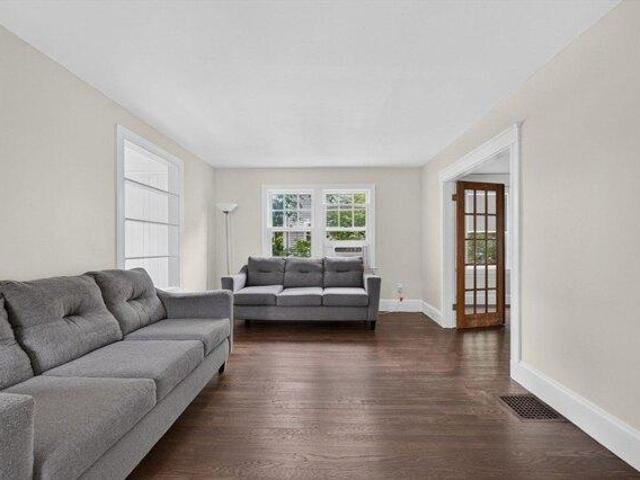 house with 3 bedroom, Dedham MA ES105140919