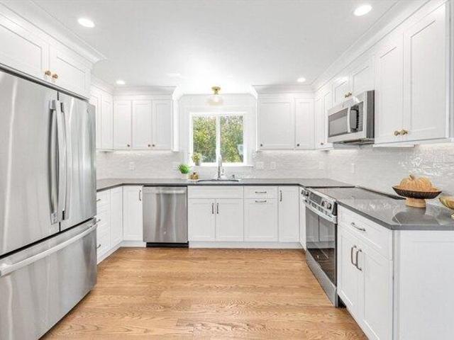 house with 3 bedroom, Dedham MA ES105159679