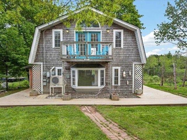 house with 3 bedroom, Deer Isle ME ES102826421
