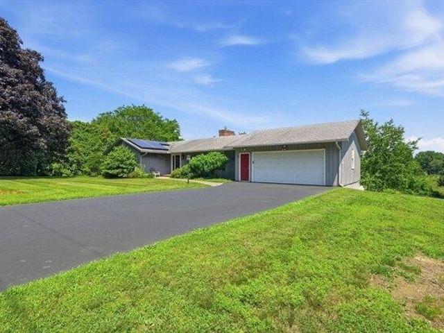 house with 3 bedroom, Deerfield MA DS104266095