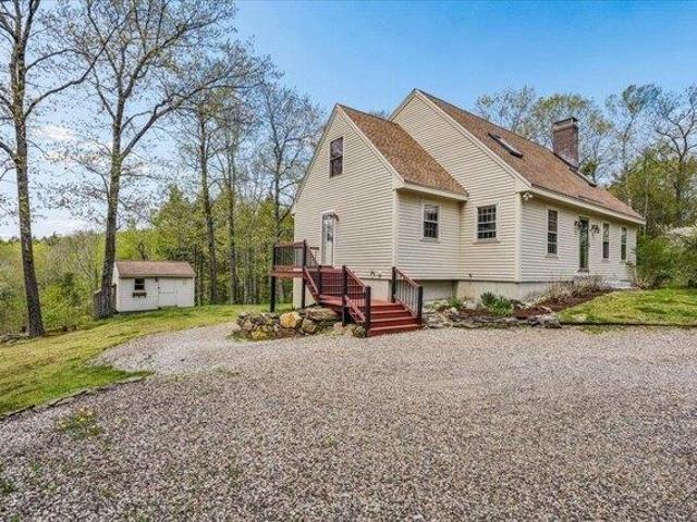 house with 3 bedroom, Deerfield NH DLS102861042