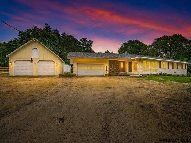 house with 3 bedroom, Deerfield NH ES103666445