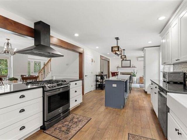 house with 3 bedroom, Deerfield NH ES103185736