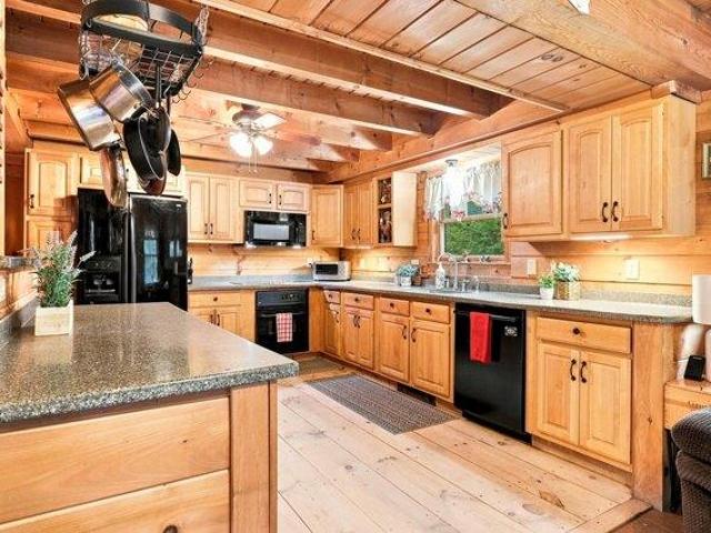 house with 3 bedroom, Deerfield NH ES105080439
