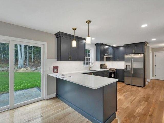 house with 3 bedroom, Deerfield NH ES105080734