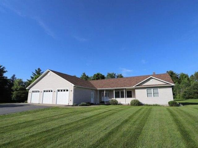 house with 3 bedroom, Derby VT DS103098043