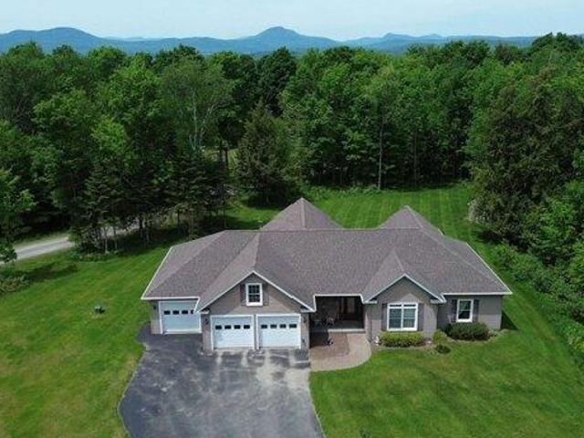 house with 3 bedroom, Derby VT DS104477274