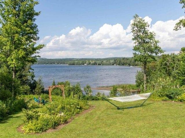 house with 3 bedroom, Derby VT DS104478114