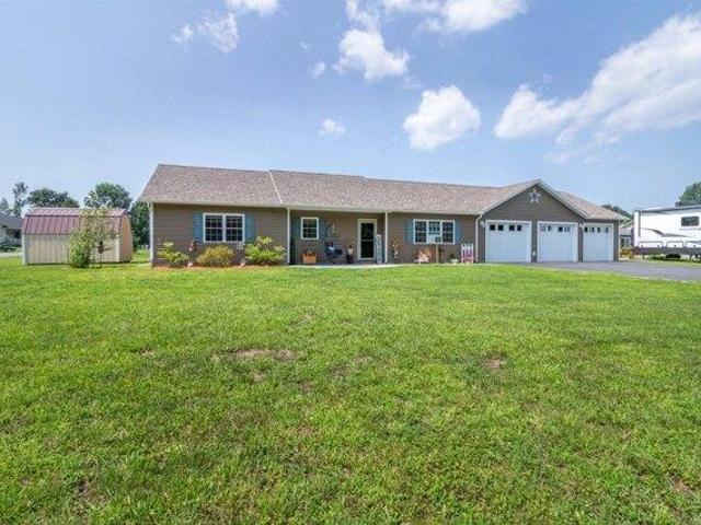 house with 3 bedroom, Derby VT ES103075032