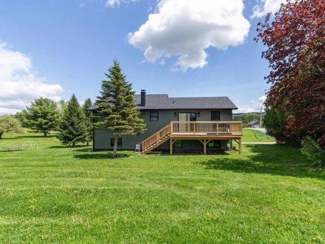 house with 3 bedroom, Derby VT ES105144705