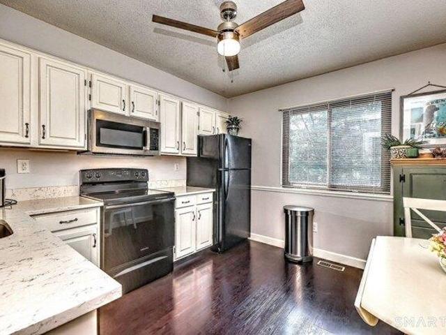 house with 3 bedroom, Derby CT ES104808546