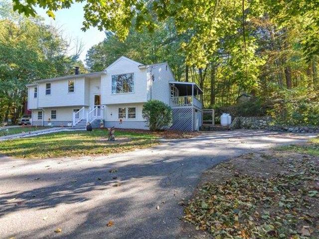 house with 3 bedroom, Derry NH DLS101660410