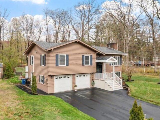 house with 3 bedroom, Derry NH DLS102409868