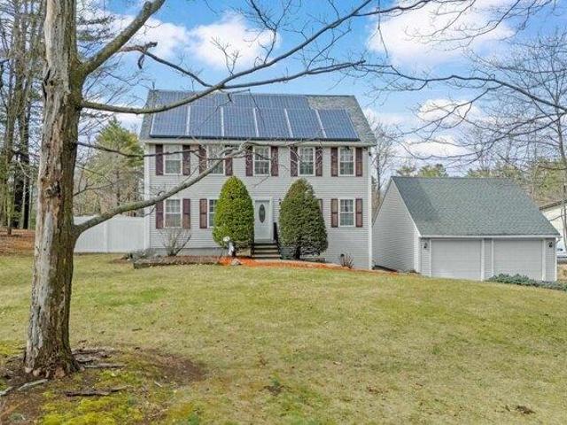 house with 3 bedroom, Derry NH DLS102477456