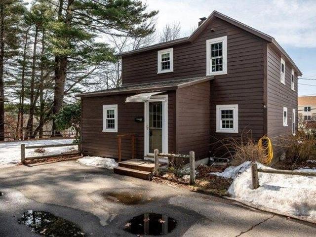 house with 3 bedroom, Derry NH DLS102061208