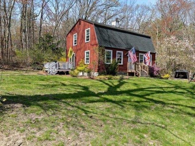house with 3 bedroom, Derry NH DS102027534
