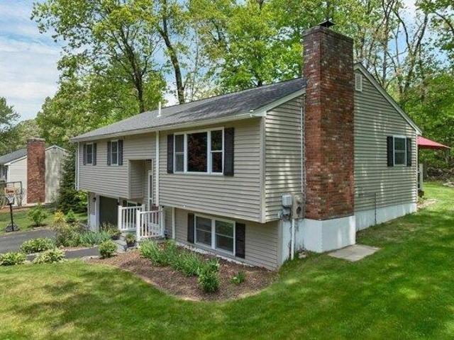 house with 3 bedroom, Derry NH DS102959265