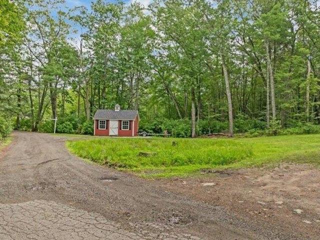 house with 3 bedroom, Derry NH DS103037141