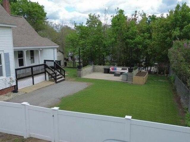 house with 3 bedroom, Derry NH DS103222334