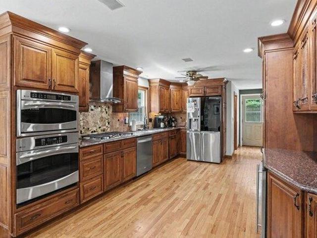 house with 3 bedroom, Derry NH DS104153407
