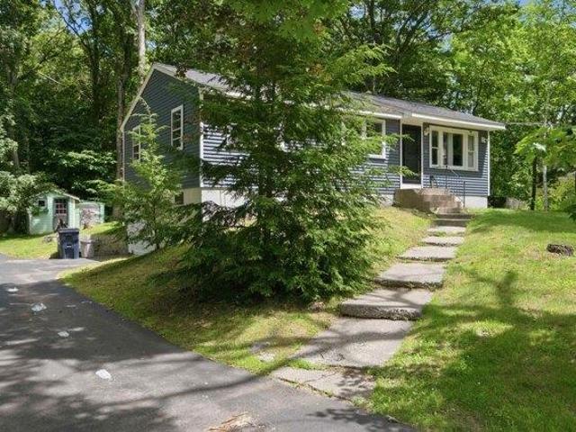 house with 3 bedroom, Derry NH DS104265064