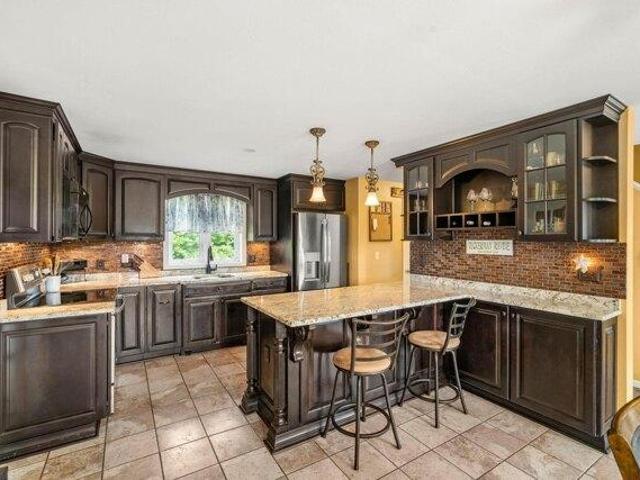 house with 3 bedroom, Derry NH DS104297882