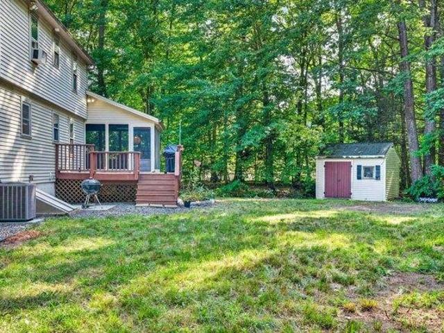 house with 3 bedroom, Derry NH DS104407209
