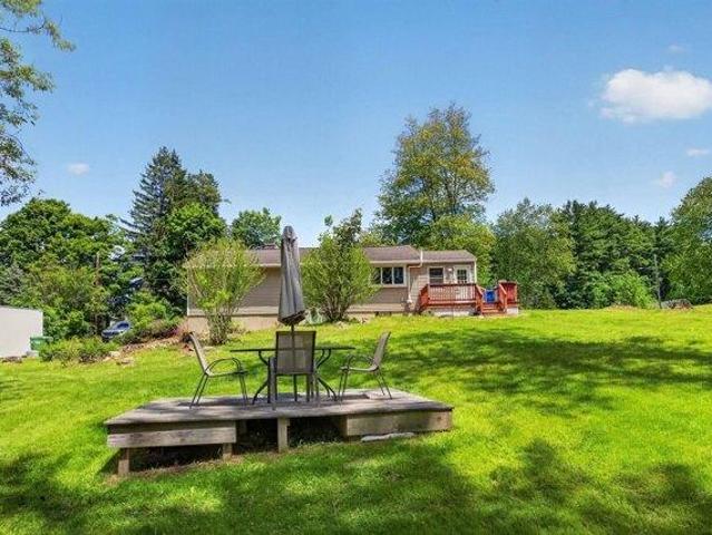 house with 3 bedroom, Derry NH DS104410337