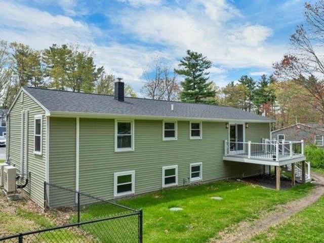 house with 3 bedroom, Derry NH ES103019429