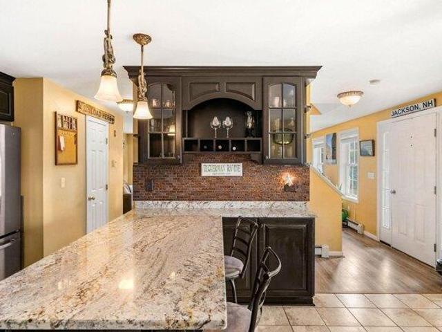 house with 3 bedroom, Derry NH ES104297882