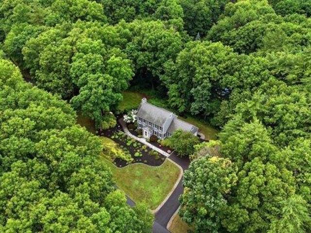 house with 3 bedroom, Derry NH ES104332143