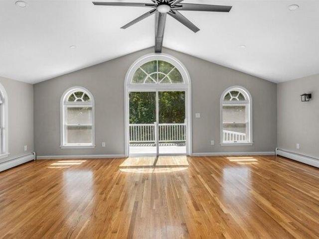 house with 3 bedroom, Derry NH ES104811275