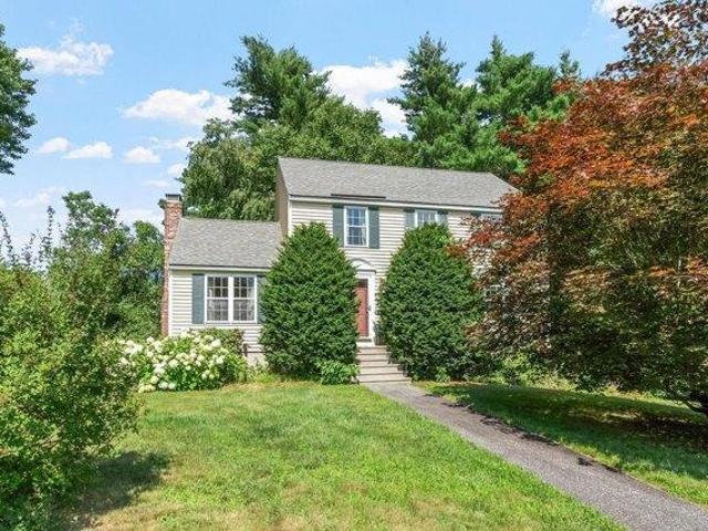 house with 3 bedroom, Derry NH ES104835425