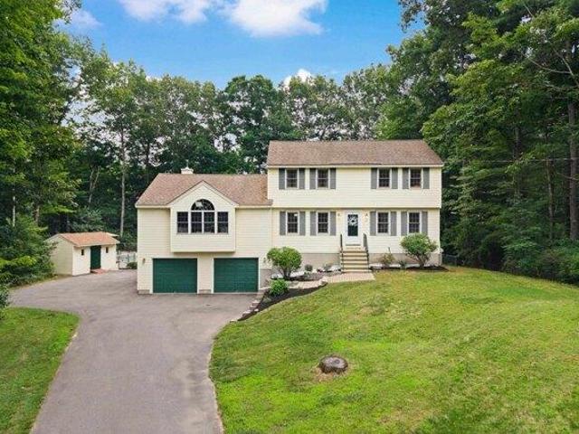 house with 3 bedroom, Derry NH ES105105349