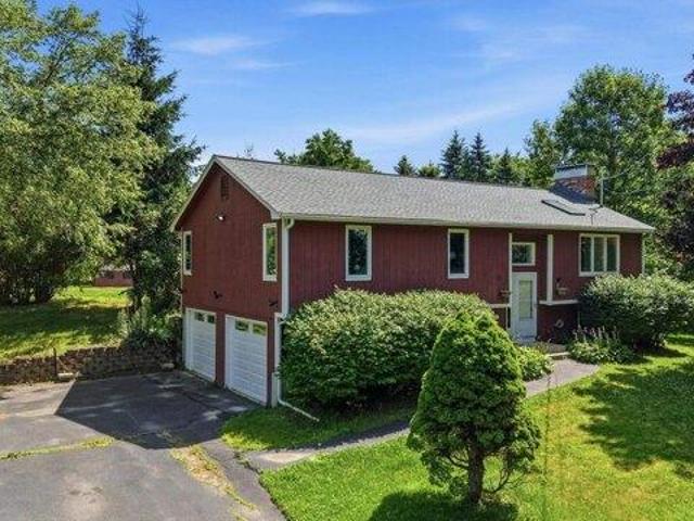 house with 3 bedroom, Derry NH ES105106351