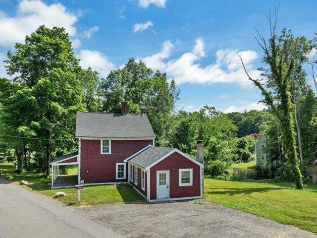 house with 3 bedroom, Derry NH ES105126451