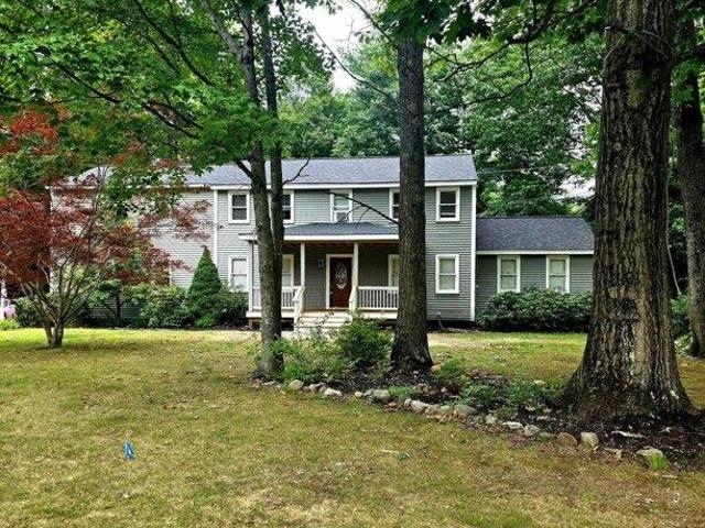 house with 3 bedroom, Derry NH ES105127242