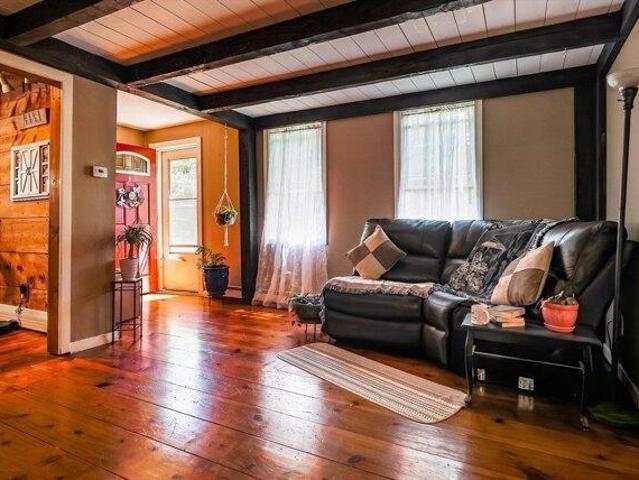 house with 3 bedroom, Dighton MA ES105117112