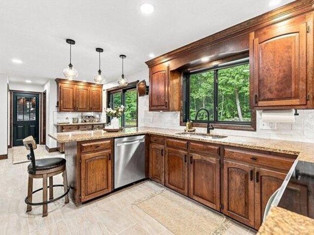 house with 3 bedroom, Dighton MA ES105126899
