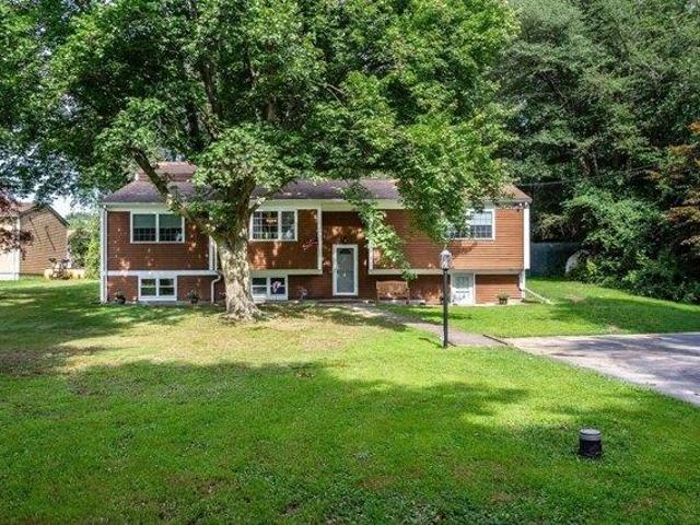 house with 3 bedroom, Dighton MA ES105142551