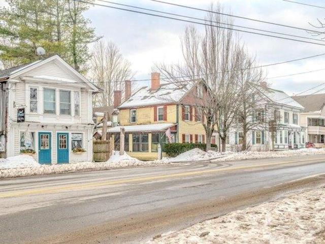 house with 3 bedroom, Dixfield ME ES104569519