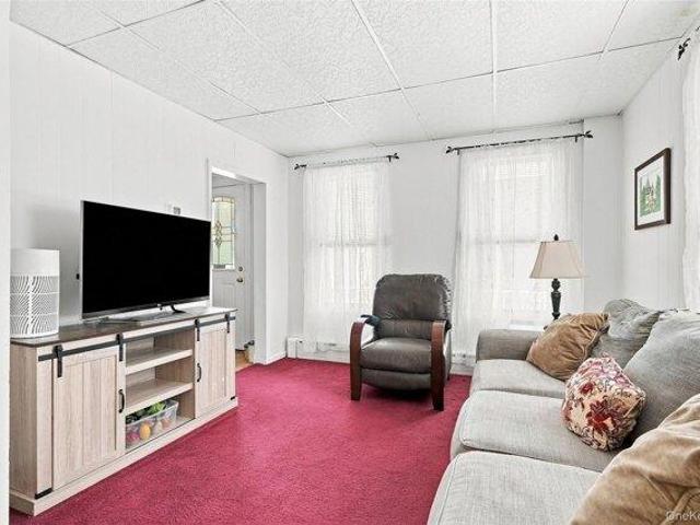 house with 3 bedroom, Dobbs Ferry NY ES105203375