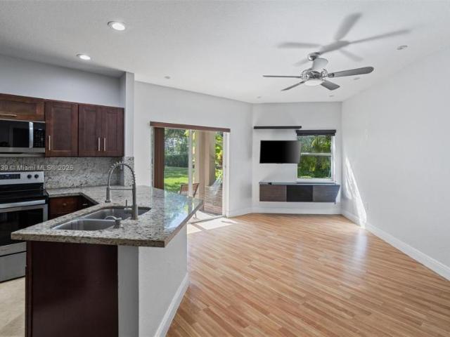 house with 3 bedroom, Doral Fl FL DS102398445