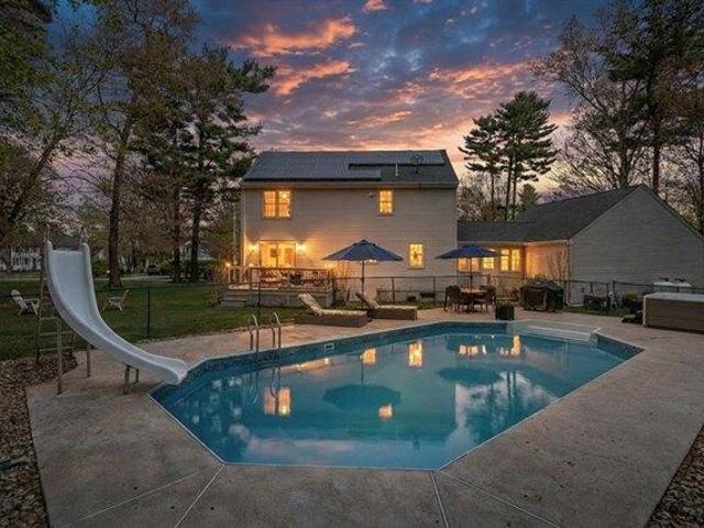 house with 3 bedroom, Douglas MA DS103073796